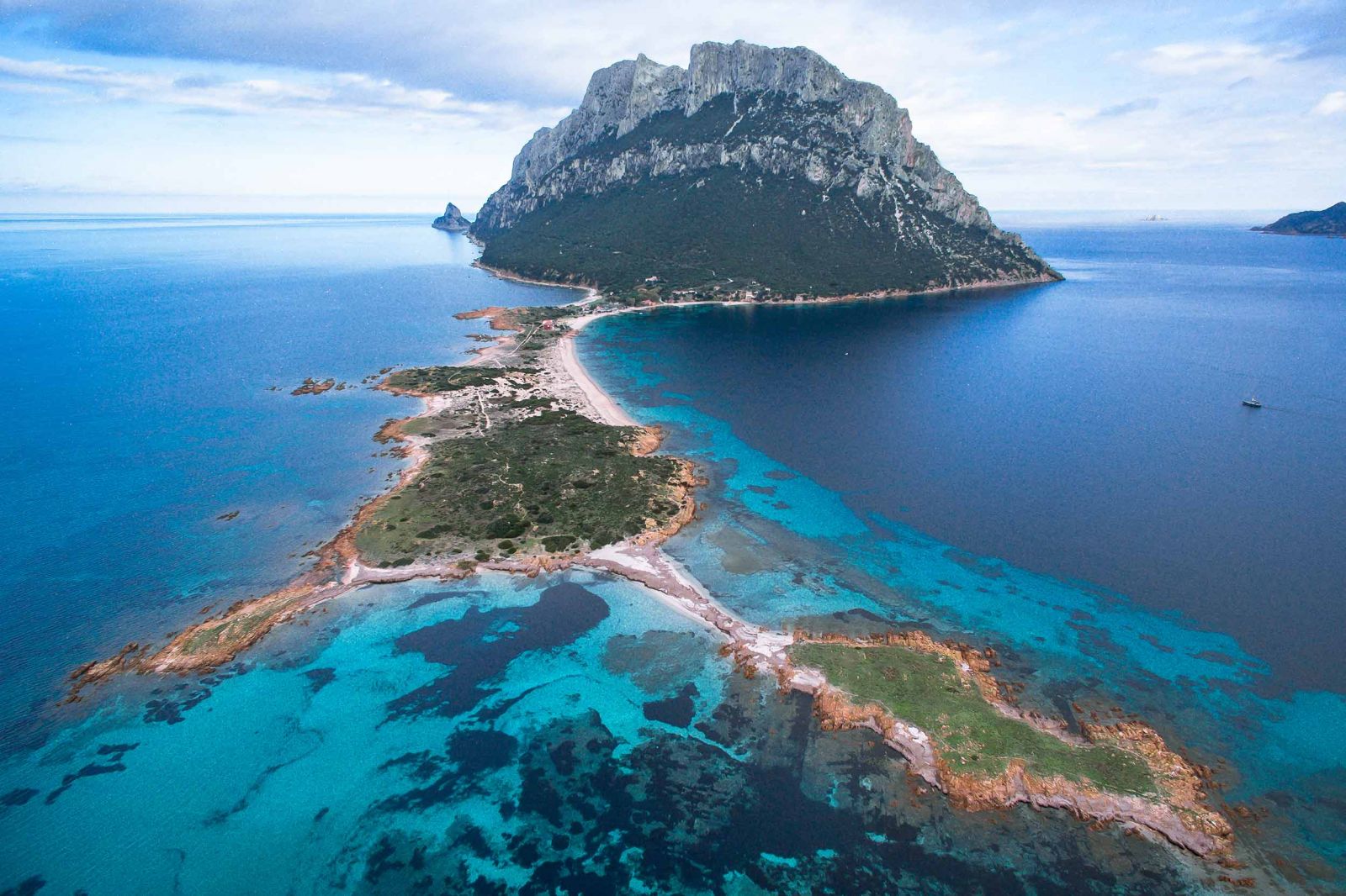 Estate in Sardegna - Estate San Teodoro e Isola Tavolara - Enjoy ...
